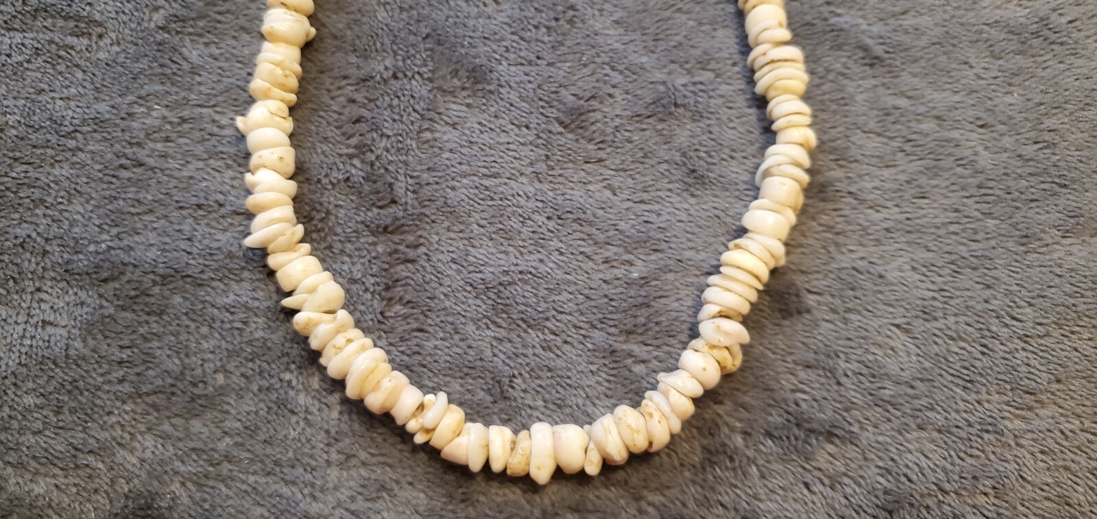 VINTAGE 60'S GENUINE HAWAIIAN NATURAL PUKA SHELL CHOK… - Gem