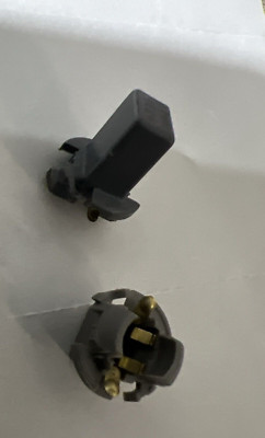 ONE International Dash Bulb Socket 1667276C2 SOLD INDIVIDUALLY [QT:1 ...