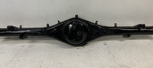 2000-2002 Toyota Tundra 2WD NON-ABS rear axle diff differential housing ...