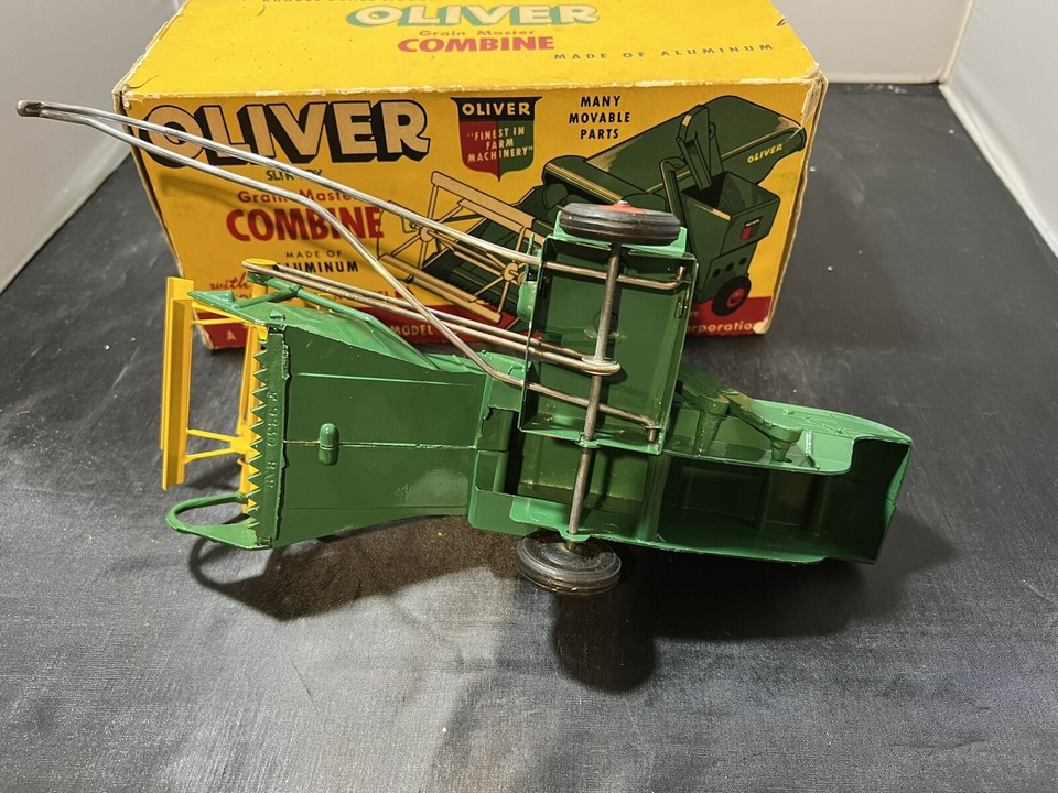 Vintage 1950 Slik Toy Oliver 1/20 scale Grain Master Combine with Box ...
