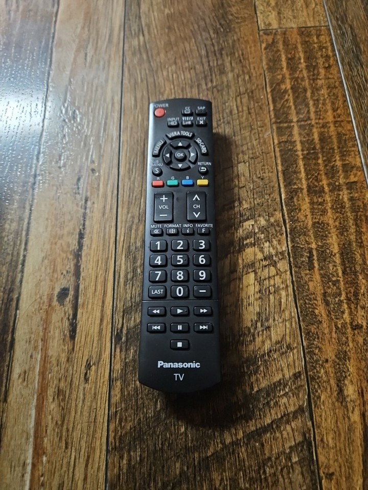 Original PANASONIC REMOTE CONTROL N2QAYB000485 for TC-32LX24 42LD24 ...