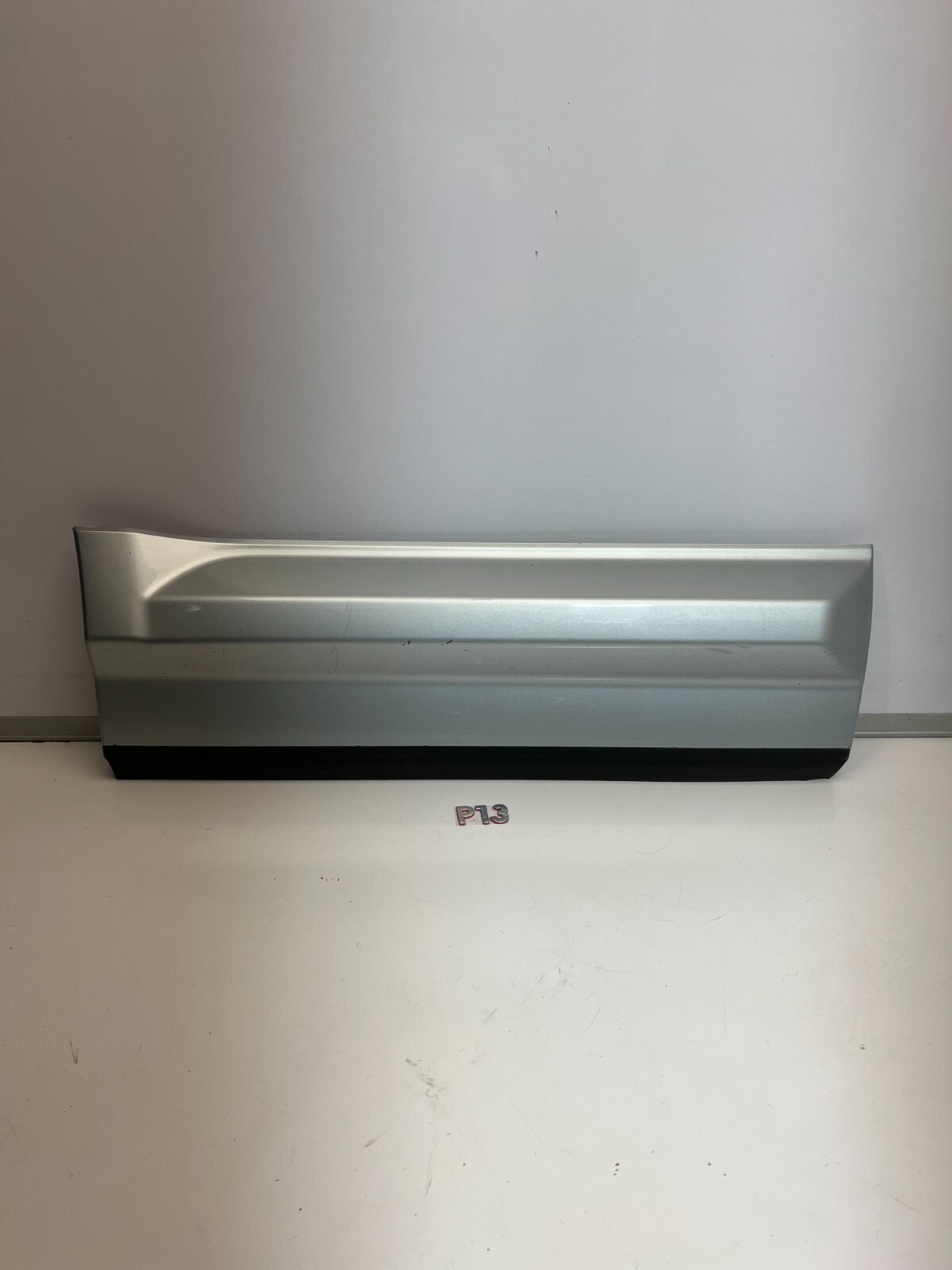 2008 - 2012 Land Rover LR2 Passenger Right Rear Door Lower Molding Trim ...