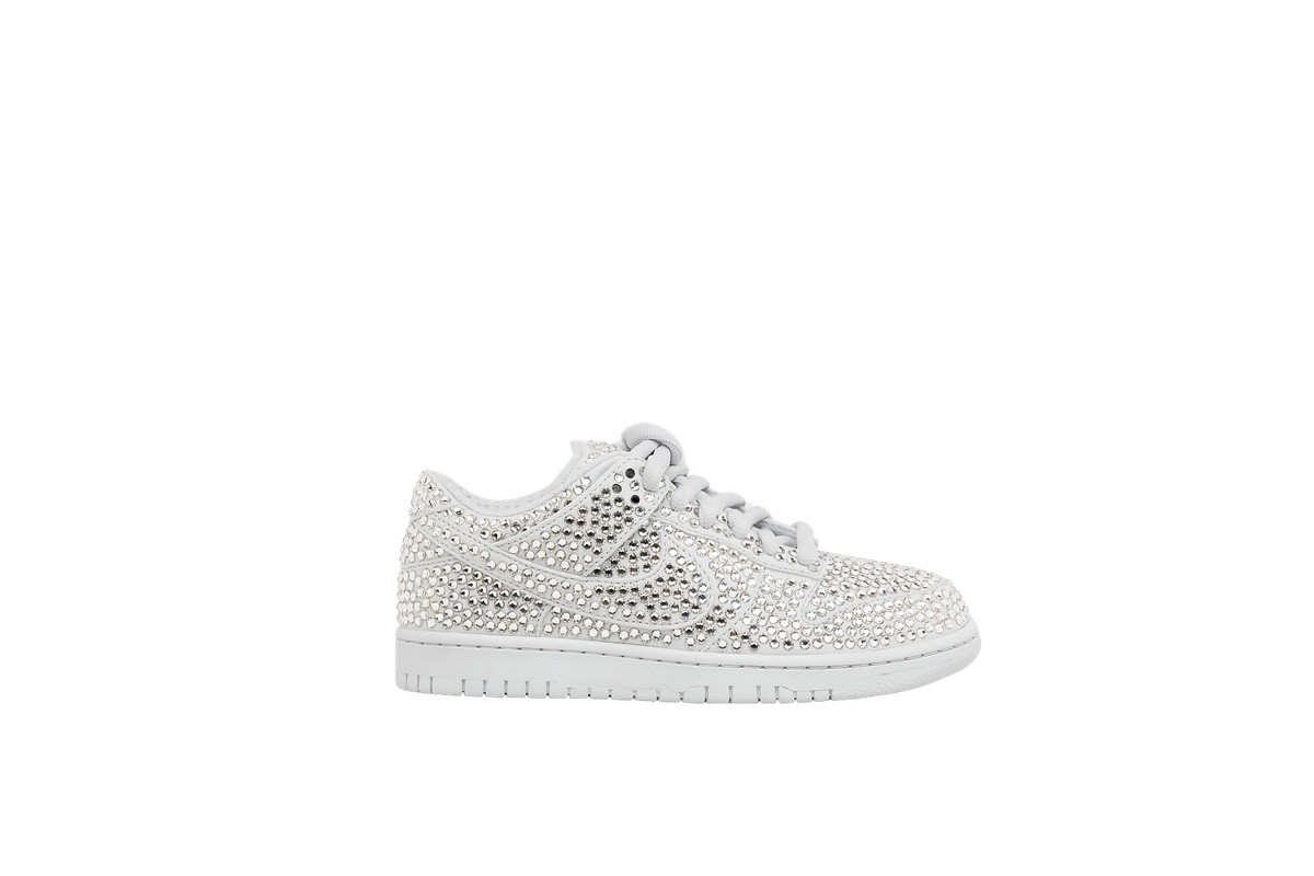 Nike Cactus Plant Flea Market x Swarovski x Dunk Low Pure Nike Cactus Plant Flea Market x Swarovski x Dunk Low Pure