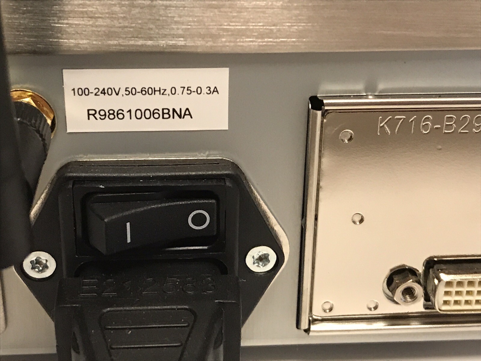 Barco Clickshare CSC-1 Base Unit + 4 Click share Buttons | eBay