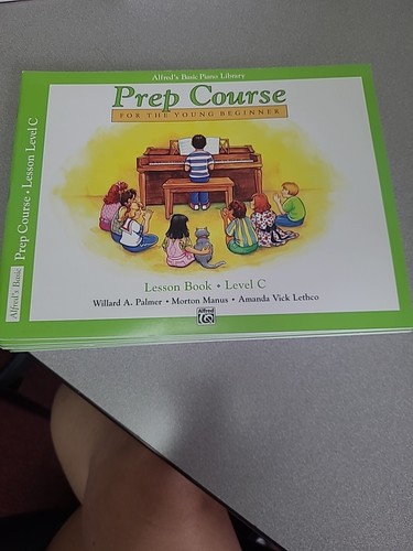 Alfred's Basic Piano Prep Course Lesson Book, Bk C : For the Young ...