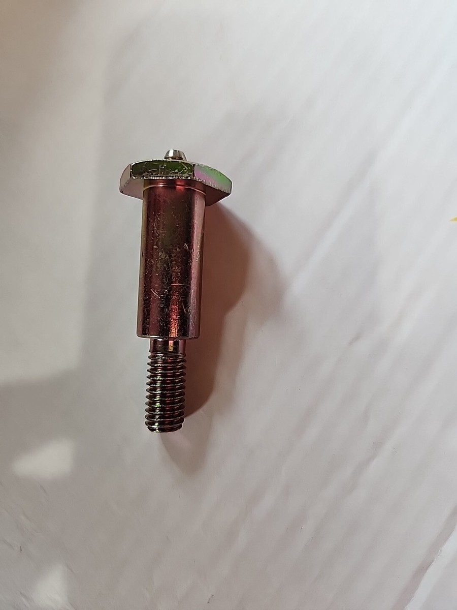 Shoulder Bolt With Grease Fitting Pivot Bolt With Grease Fitting,