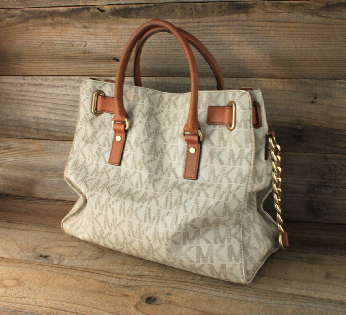 Michael Kors Logo Pattern