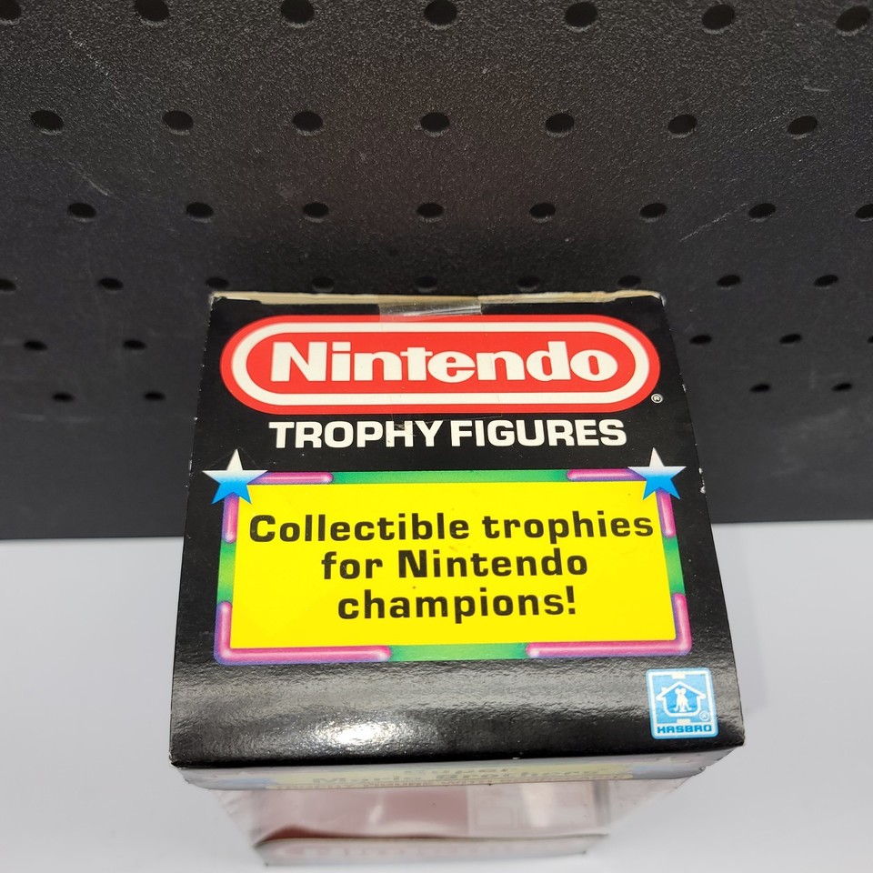 SUPER MARIO BROTHERS Mario Stomps the Goombas Trophy Figure W ...