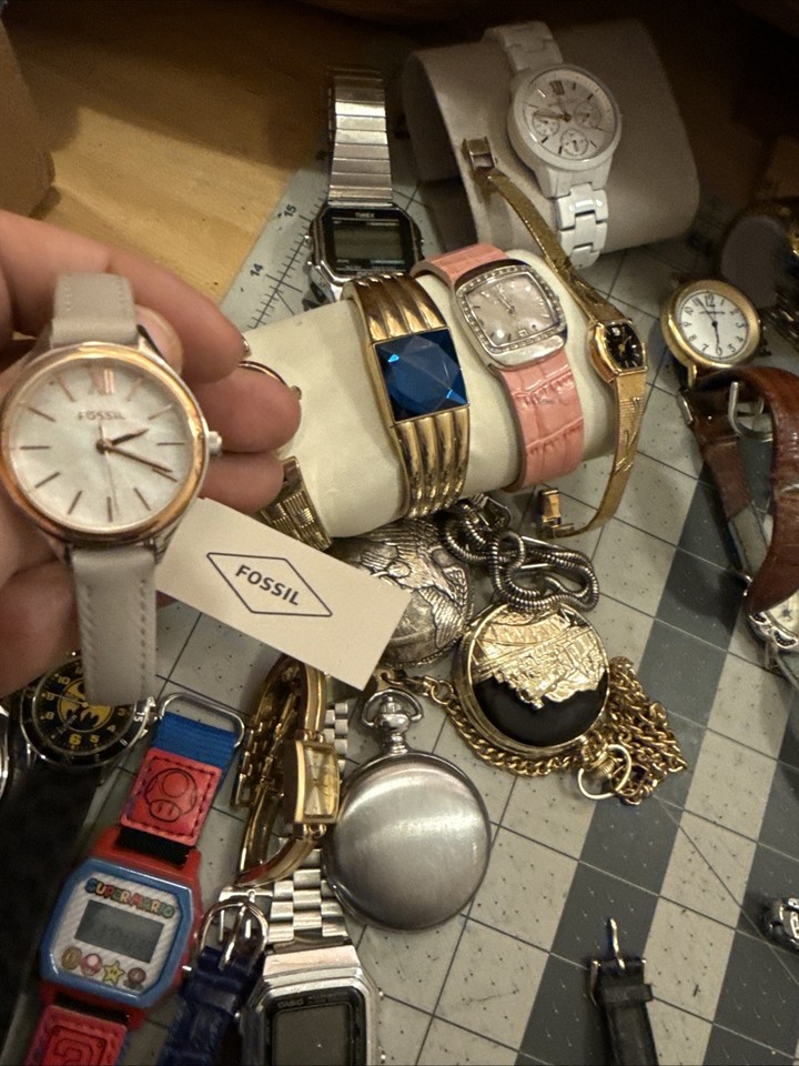 ~105 Watches Seiko Citizen Bulova Fossil Diamond Dial Anne Klein ...