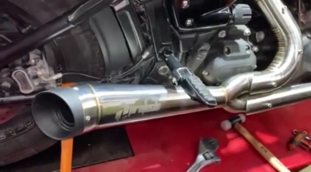 Exhaust Pipe 2-1 Harley Davidson Milwaukee M8 Softail FatBob FXFBS 107 ...