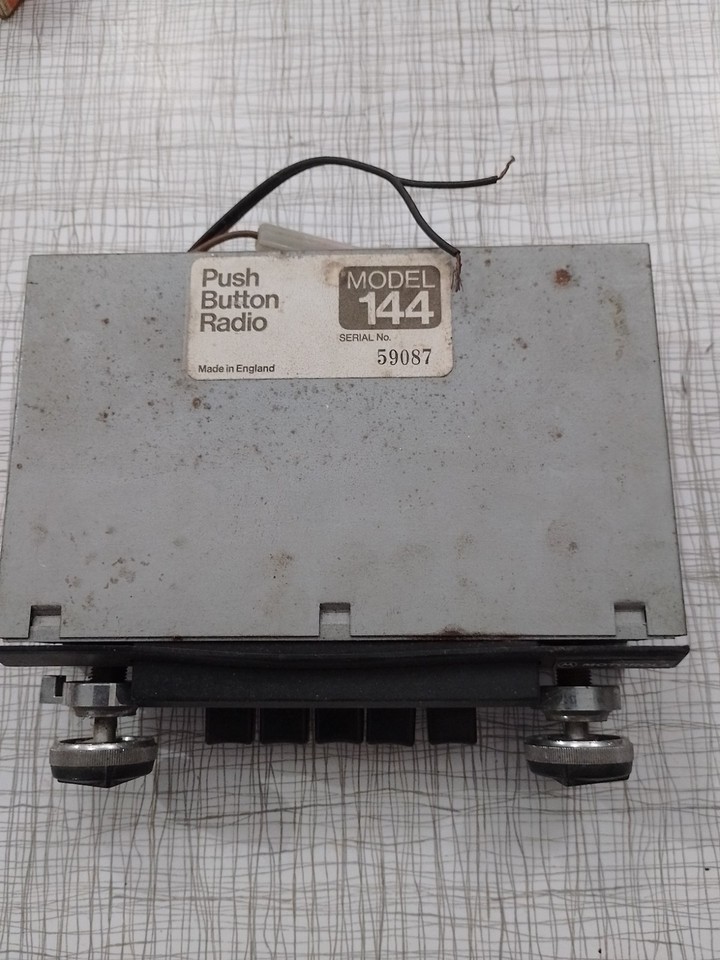 Vintage Motorola Model No. 144 Classic Car Radio Push Button Controls ...