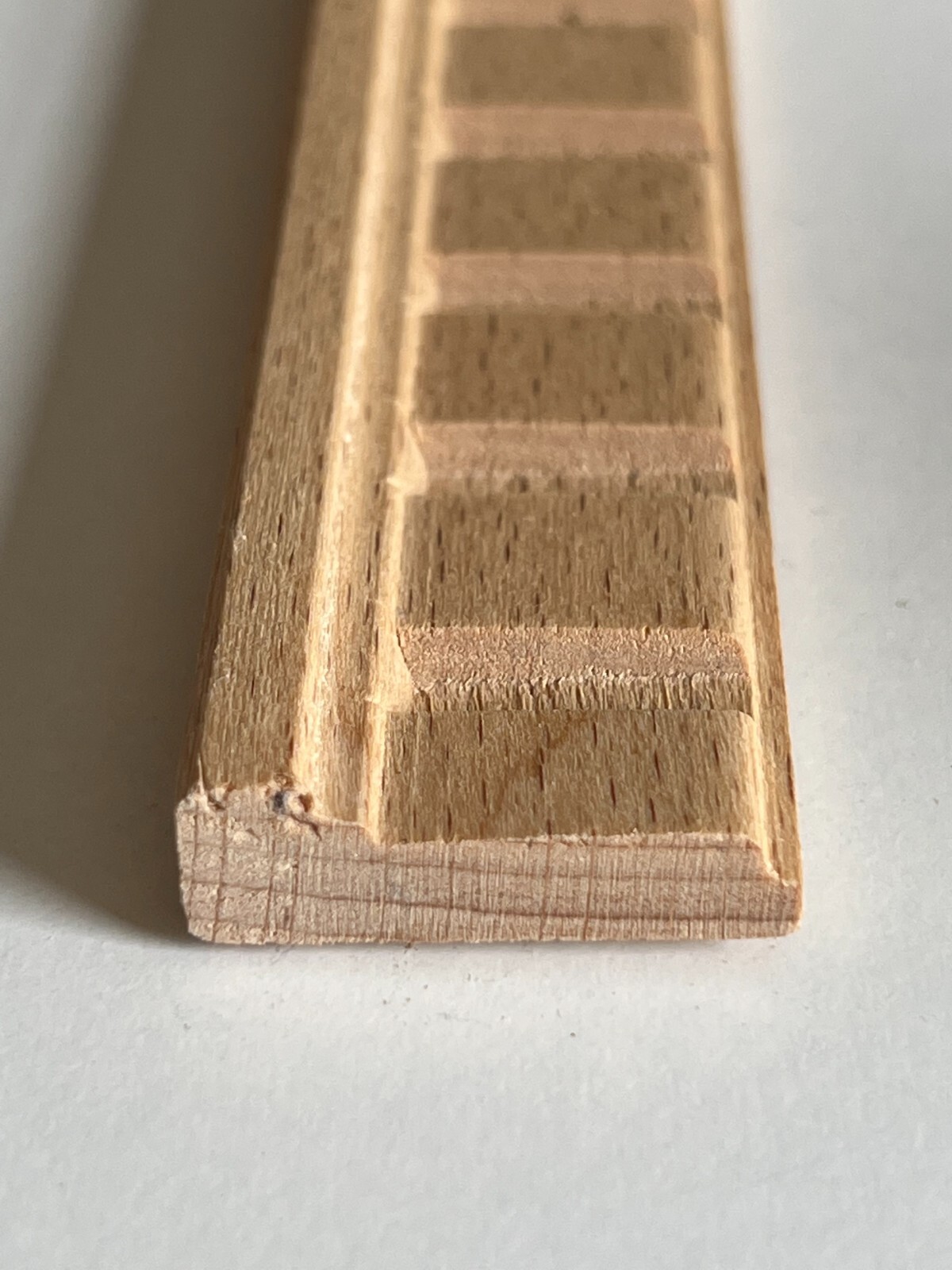 1 x Solid Beech Wood Decorative rail moulding trim dado 1200 mm long ...