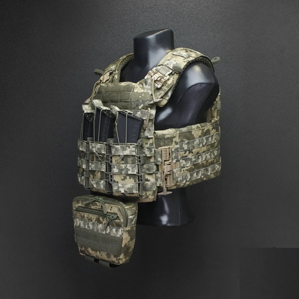 Tactical Plate Carrier Set Model 3 + Groin protection + 3 Mag Pouches ...