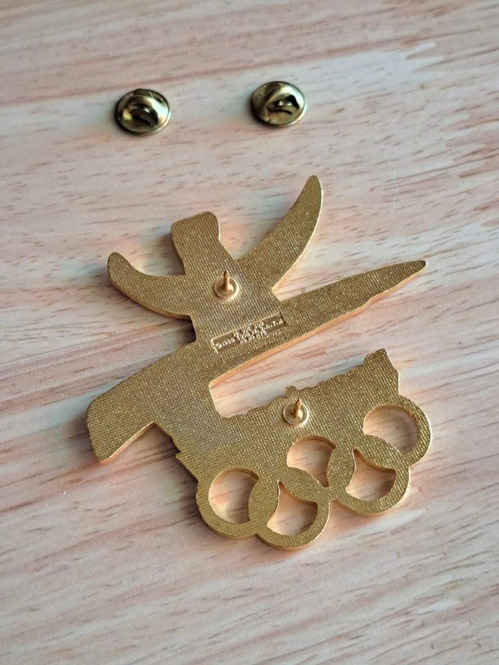 BIG 8cm Olympic Pin Badge NOC IOC BARSELONA 1992 Limited Edition ...