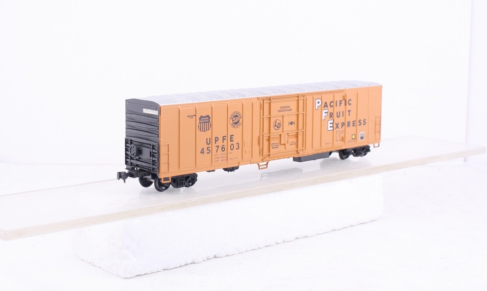 HO Athearn 5465 Pacific Fruit Express 57’ Mechanical Reefer UPFE 457603 ...