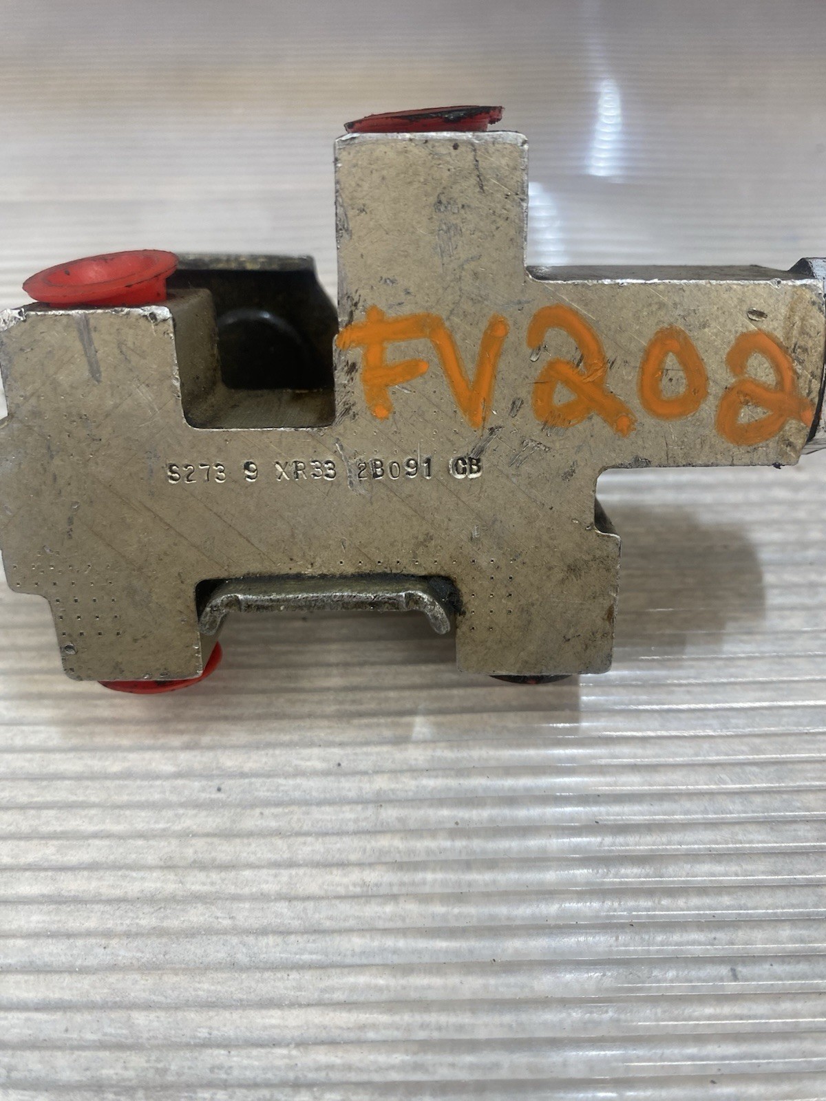 OEM 1999-2004 Ford Mustang Disc Brake Proportioning Valve w/ABS XR33 ...