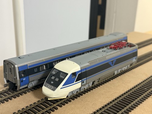 Jeco X2000 Tilt Train Power Car and Trailer Car | eBay Australia