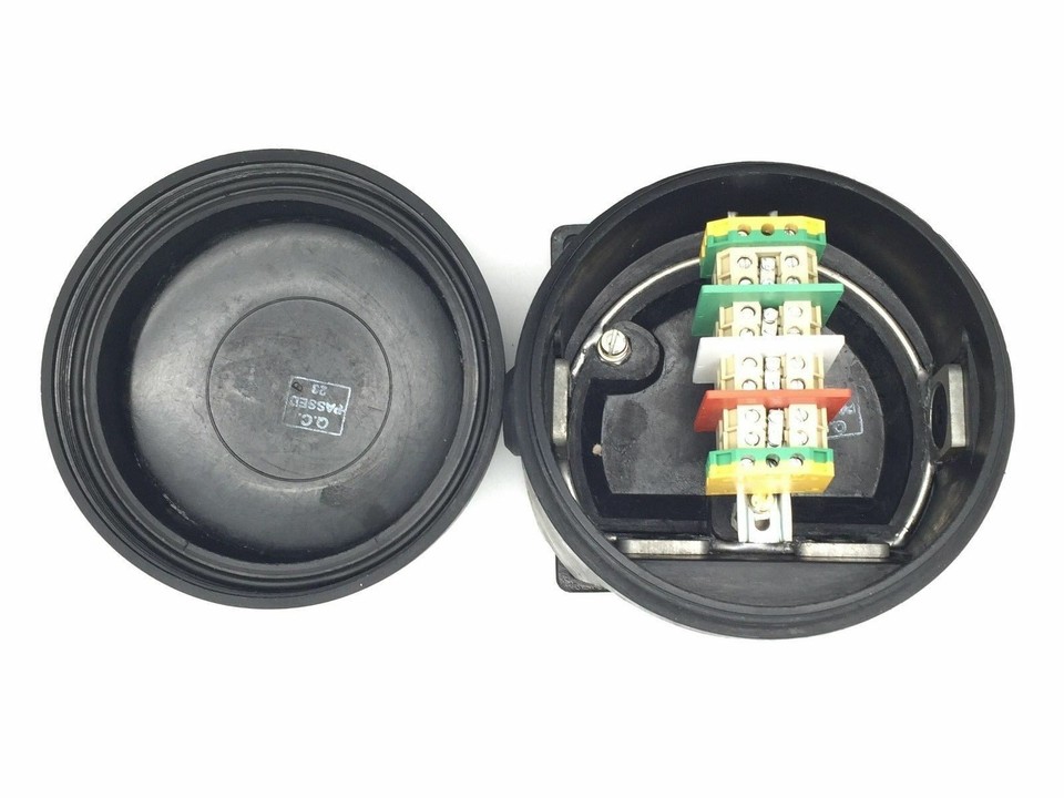 CCG Posifit 2 4 Way Angle Junction Box Ex DIP Atex 7.7W 550V IP68 ...