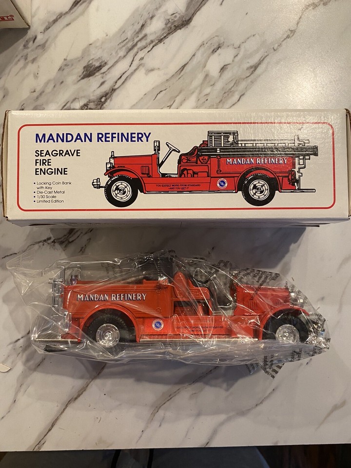 Ertl Mandan Refinery Seagrave Fire 1:30 Diecast Truck 2794 | eBay