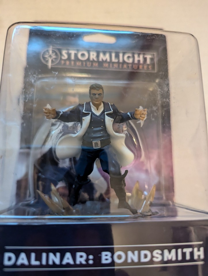 Stormlight Archive Premium Miniatures Painted Figure Dalinar Bondsmith ...