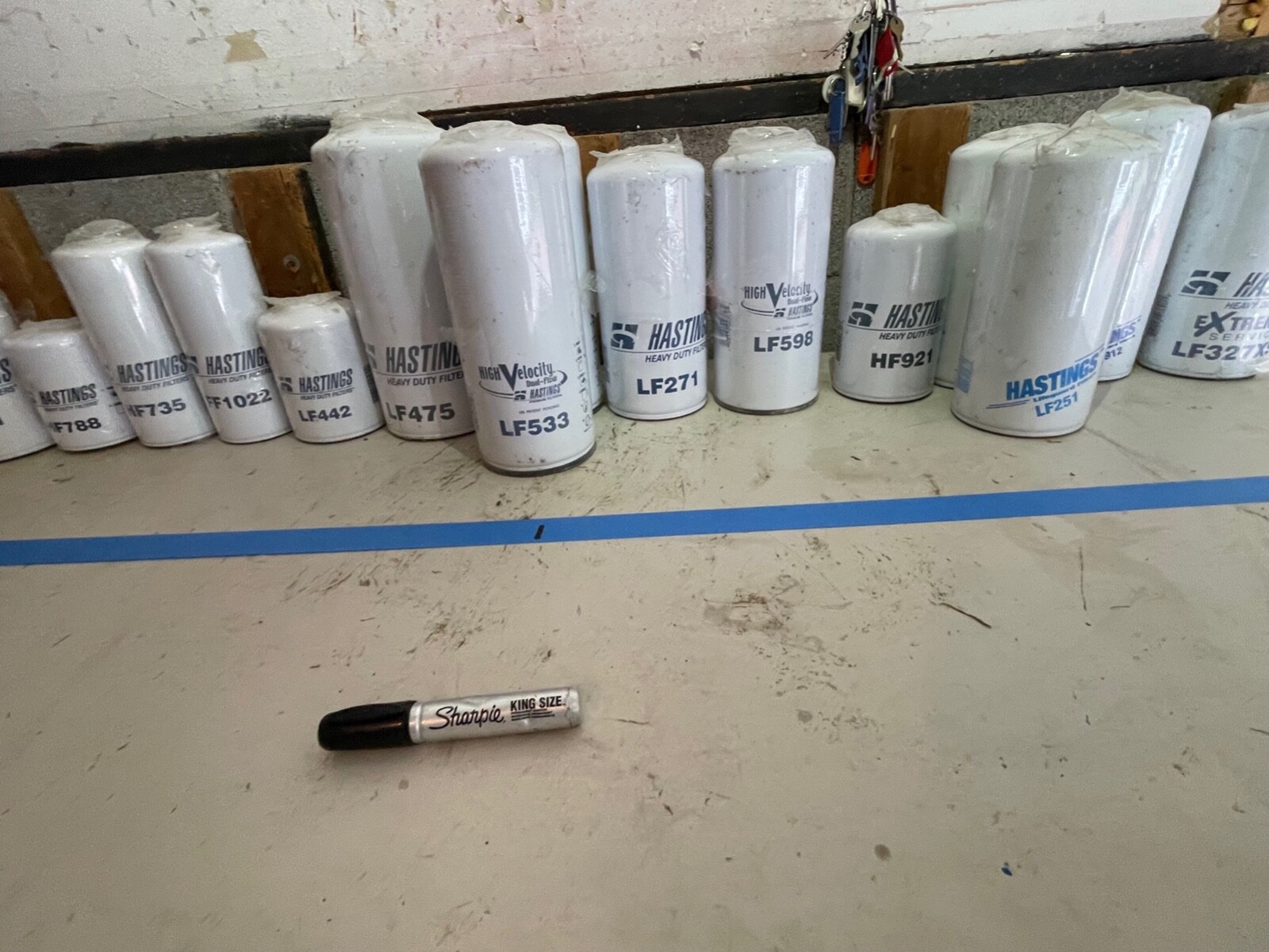 HINO 23304E0020 - Fuel filter cross reference