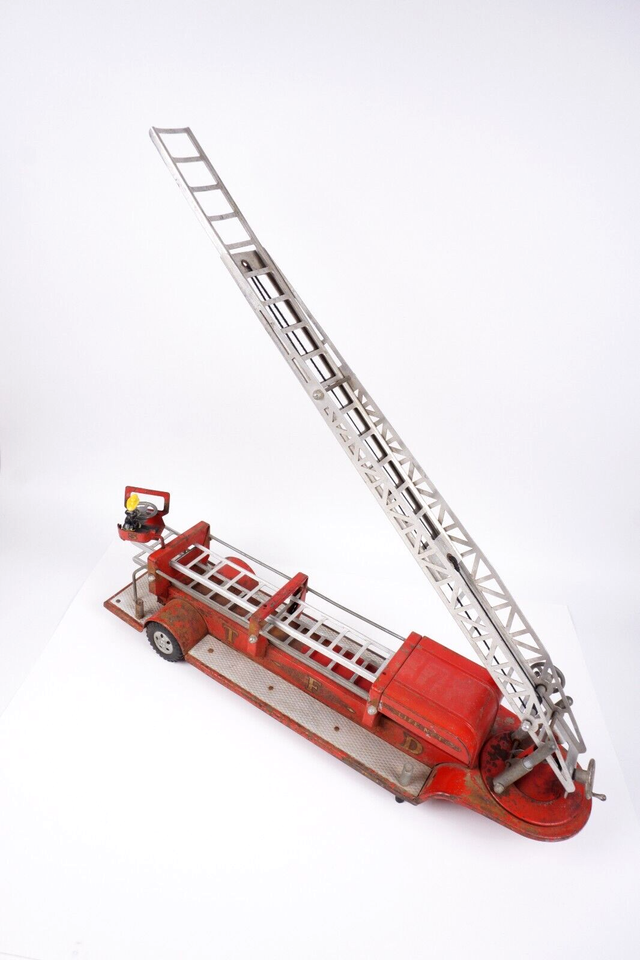 Vintage Tonka Hydraulic Aerial Ladder Fire Truck T F D No. 5 w/Rear ...