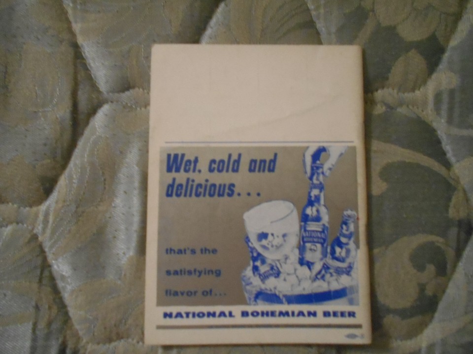 1957 BALTIMORE COLTS MEDIA GUIDE Yearbook Program JOHNNY UNITAS Press ...