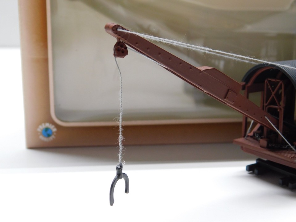 HO SCALE 1/87 IHC BARNHART LOG LOADER FOR MODEL TRAIN LAYOUT | eBay