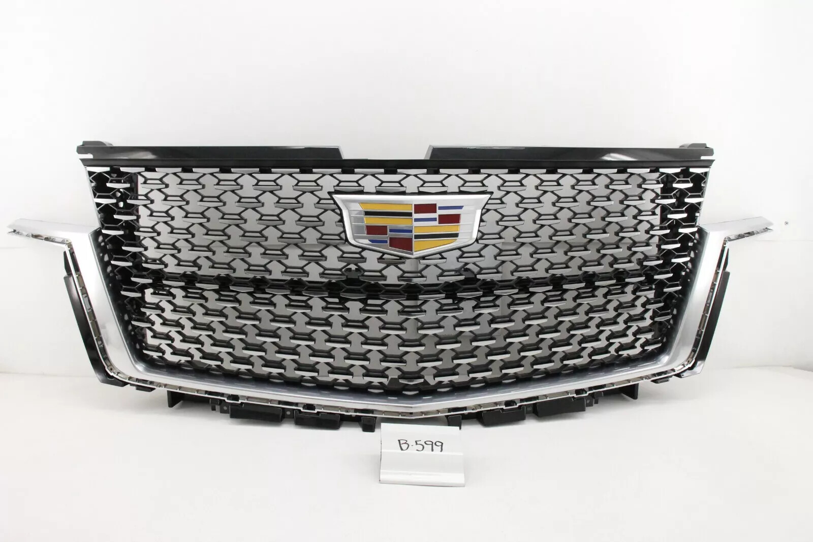 Nice Takeoff OEM Genuine 2021-2024 Cadillac Escalade Grille 84830289 ...