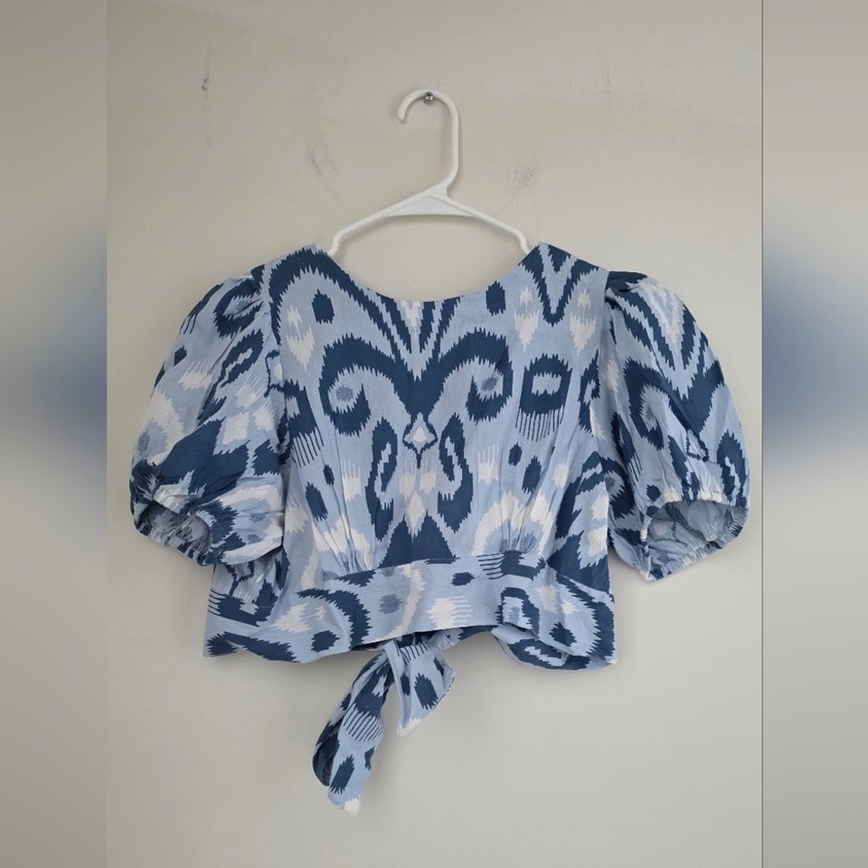 Blue Ikat Puff Sleeve Crop Top with Back Button Closure – Boho Chic | eBay