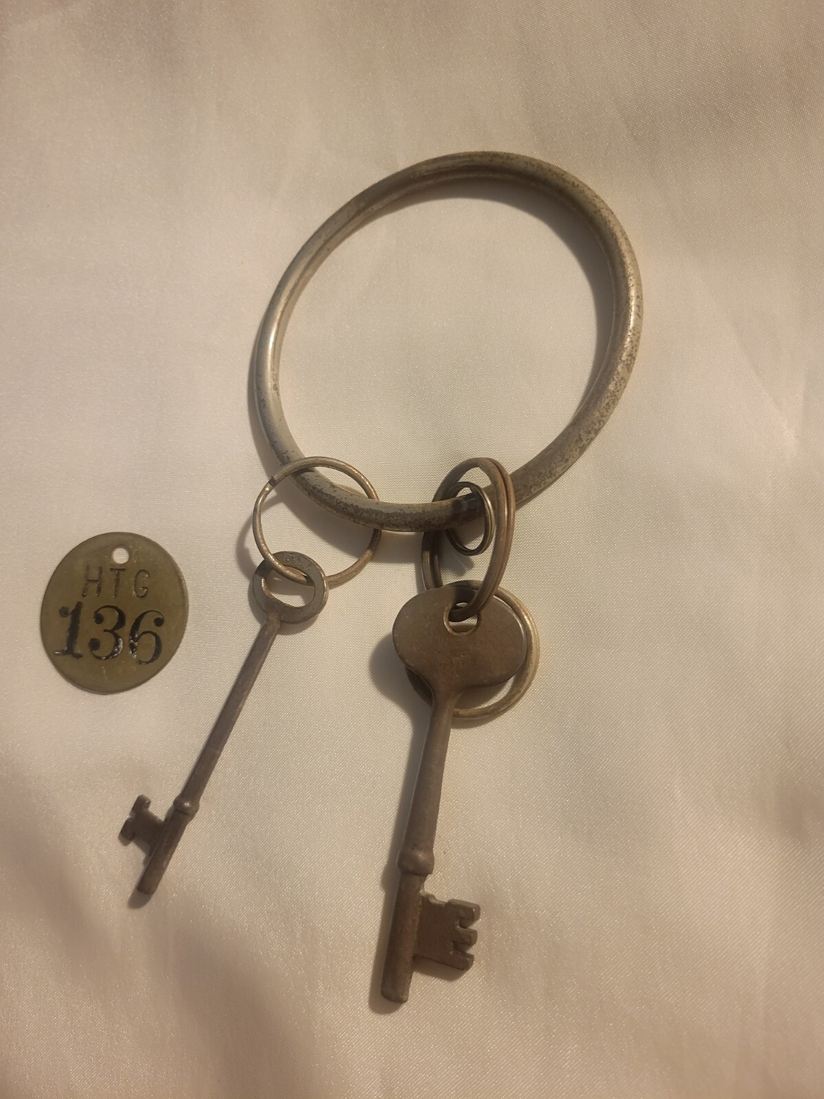 Al Capone Pre Owned Private KEYS Collectible Memorabilia Gangster | eBay