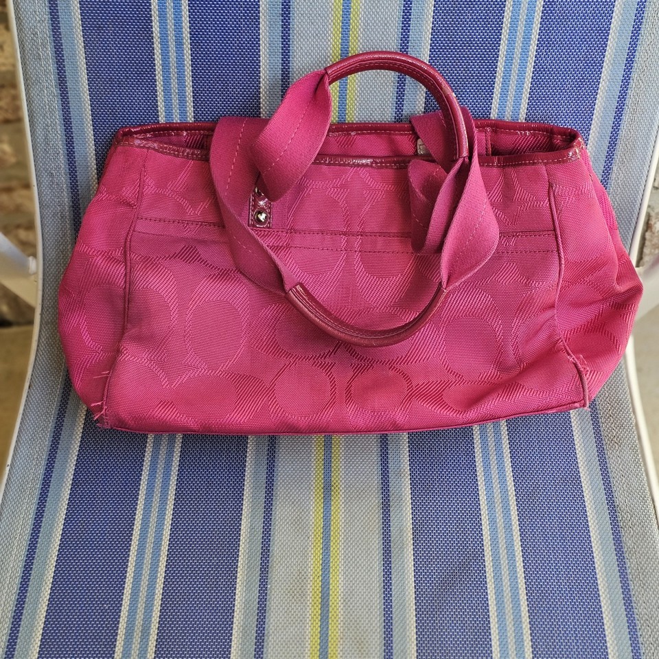 Authentic COACH Signature Handbag Daisy Hot Pink Magenta Pre Owned ...