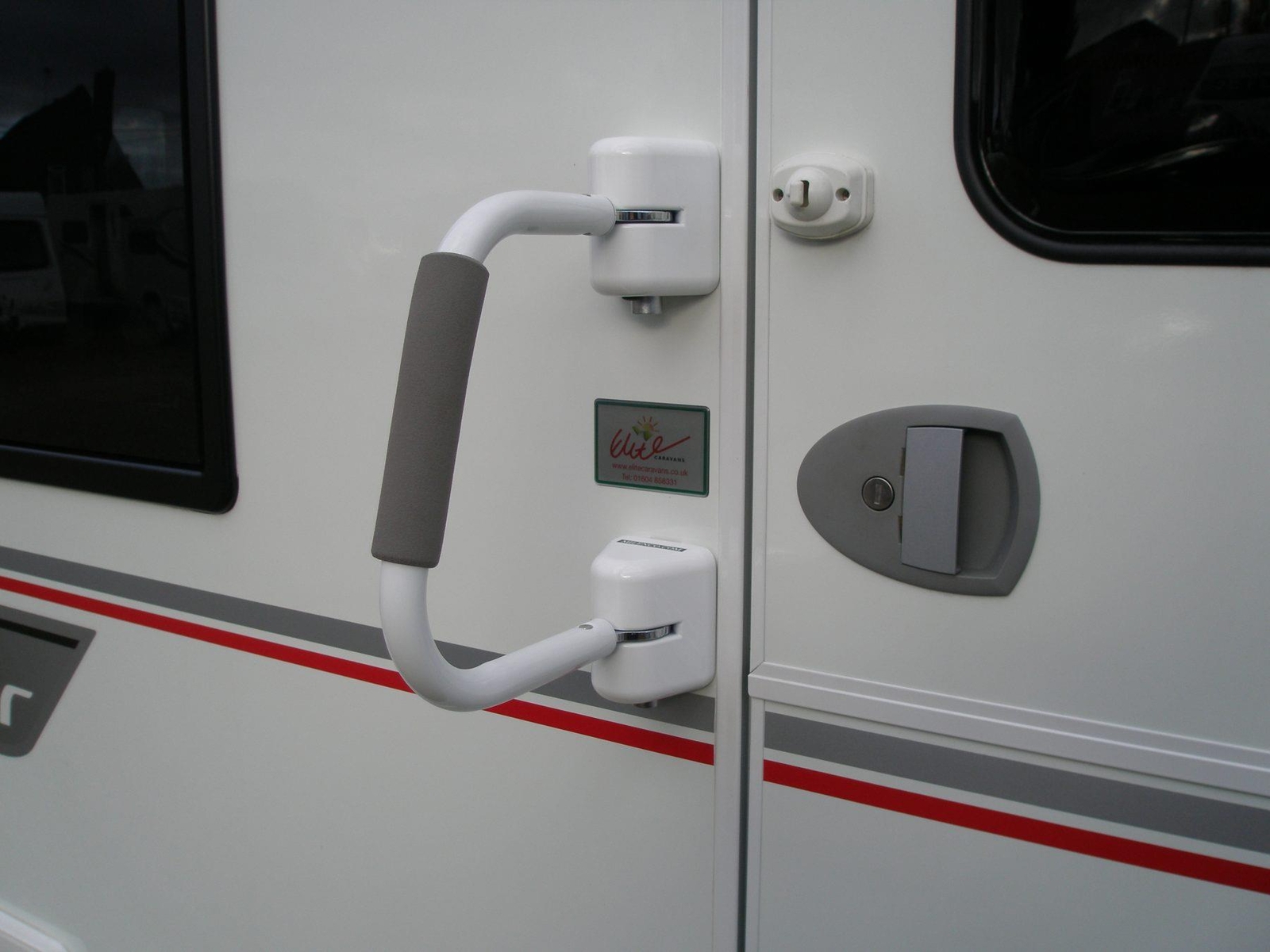 Milenco Safety Handle with Locks Security 35 Motorhome Caravan Vehicle ...