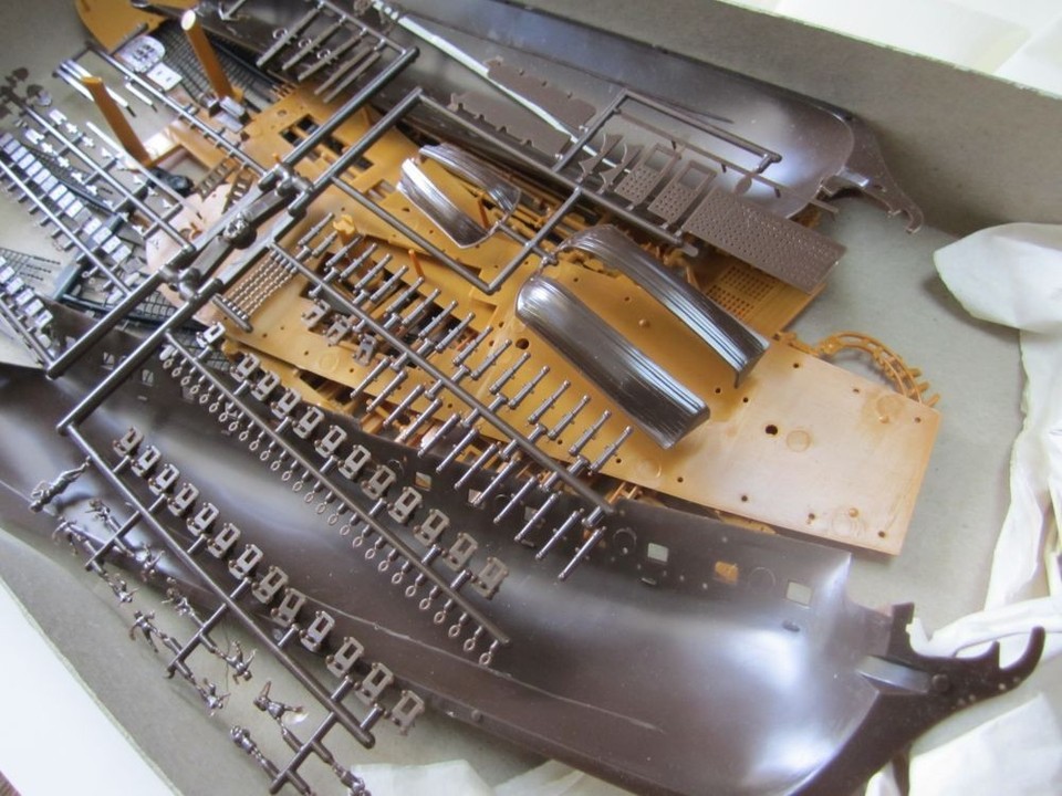 Vintage 1970 Lindberg Jolly Roger Pirate Ship Model Kit 82:500 Unused ...