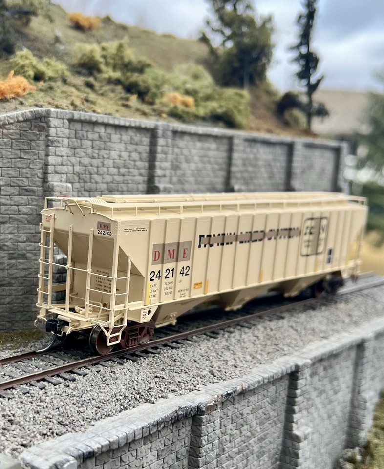 TANGENT HO Scale PS 4750 Covered Hopper NIB Weathered One Of A Kind ...