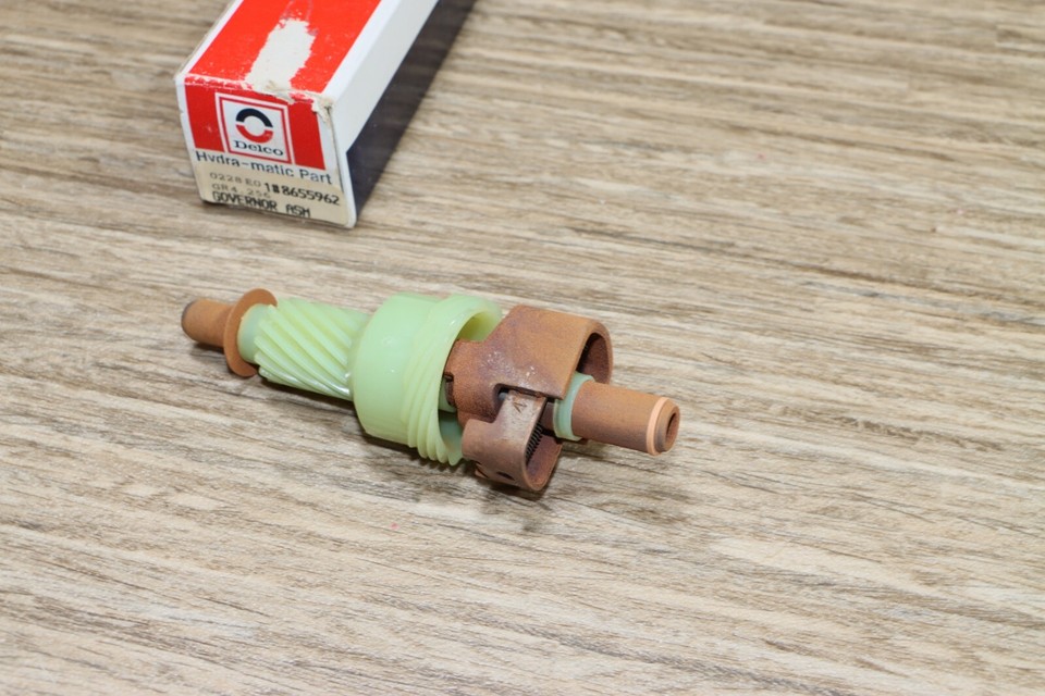 NOS GM 8655962 Chevy GM 2004R 200-4R 200R4 Transmission Governor Drive ...