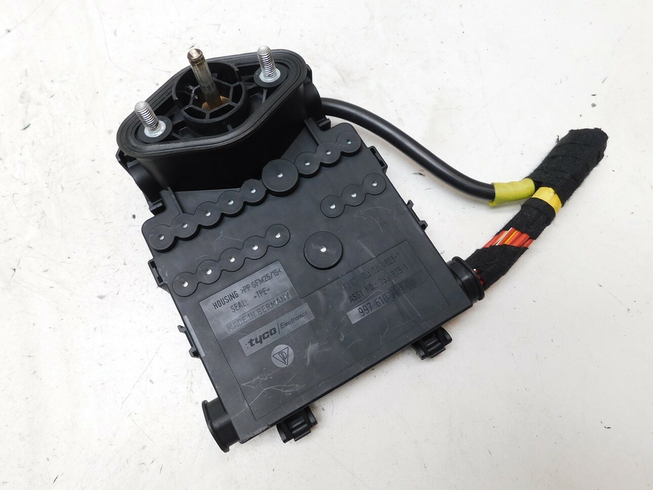 Porsche Boxster 987 2005 Battery Power Distribution Box 99761030100 ...