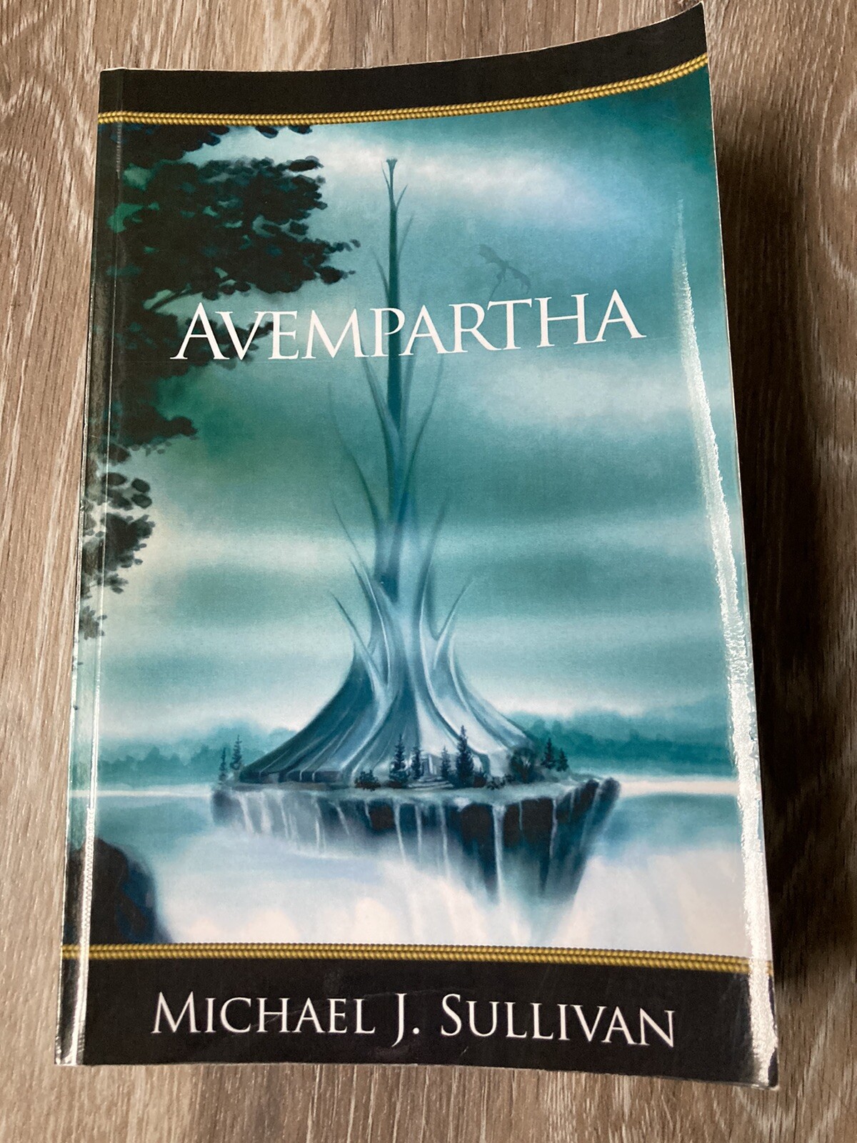 Avempartha : Book Two: the Riyria Revlations by Michael Sullivan (2009 ...