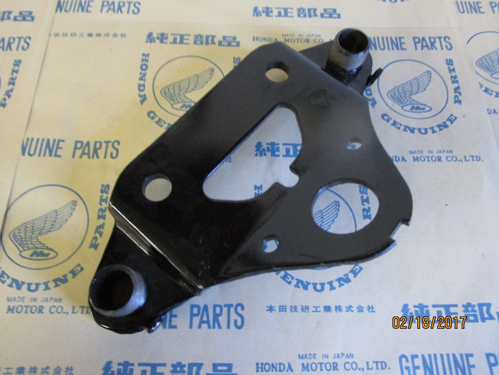 HONDA C77, C72, CS77, CS72 NOS Front Fork Top Plate 53230-259-010B | eBay