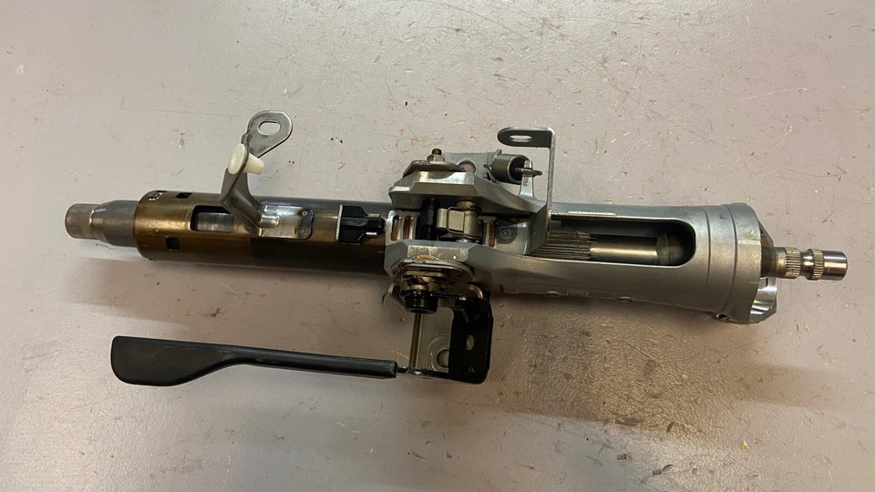 2018 - 2024 Toyota Camry Steering Column w/ conventional Ignition (not ...