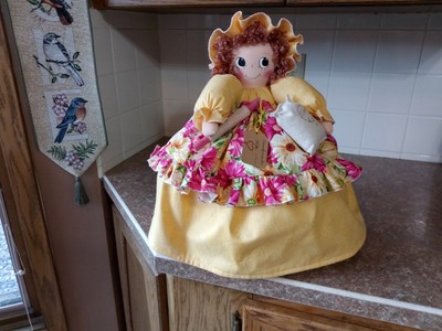 ~~~TOASTER COVER DOLL~~~Fits a 2 slice toaster~~~Flowers~~~HANDMADE For ...