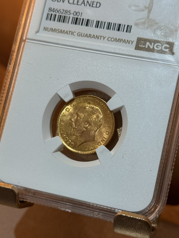 Buried Hoard! 1914 Royal Mint George V Half Sovereign - NGC Graded ...