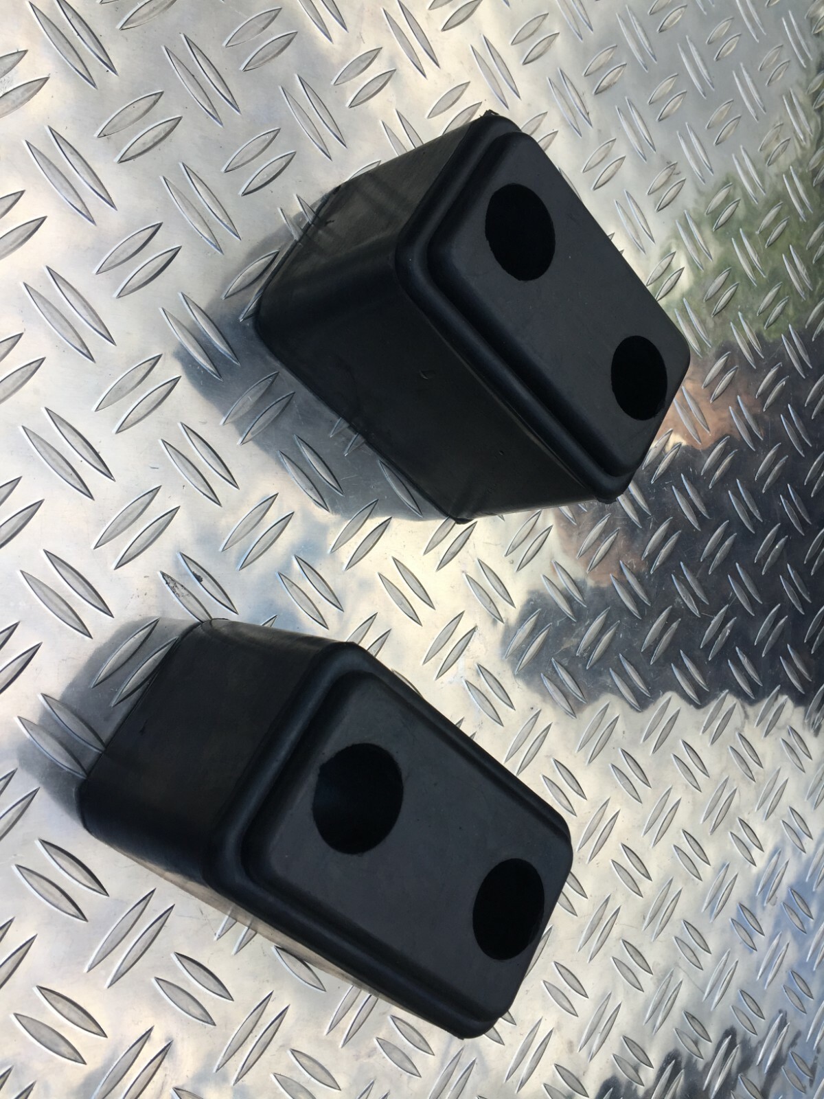 2 x Rammpuffer B 120 x H 87 x T 75 Unterfahrschutz Anfahrpuffer ...