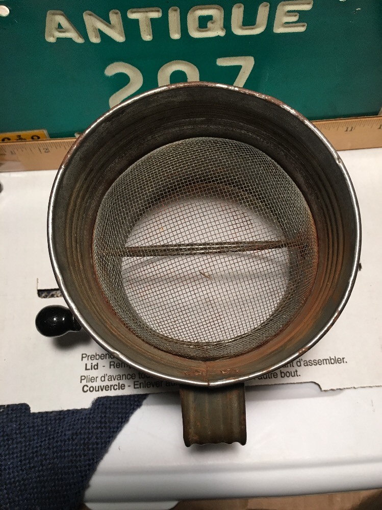 Vtg Tin Painted Sift Screen Flour Country Farm Kitchen Tool SIFTER ...