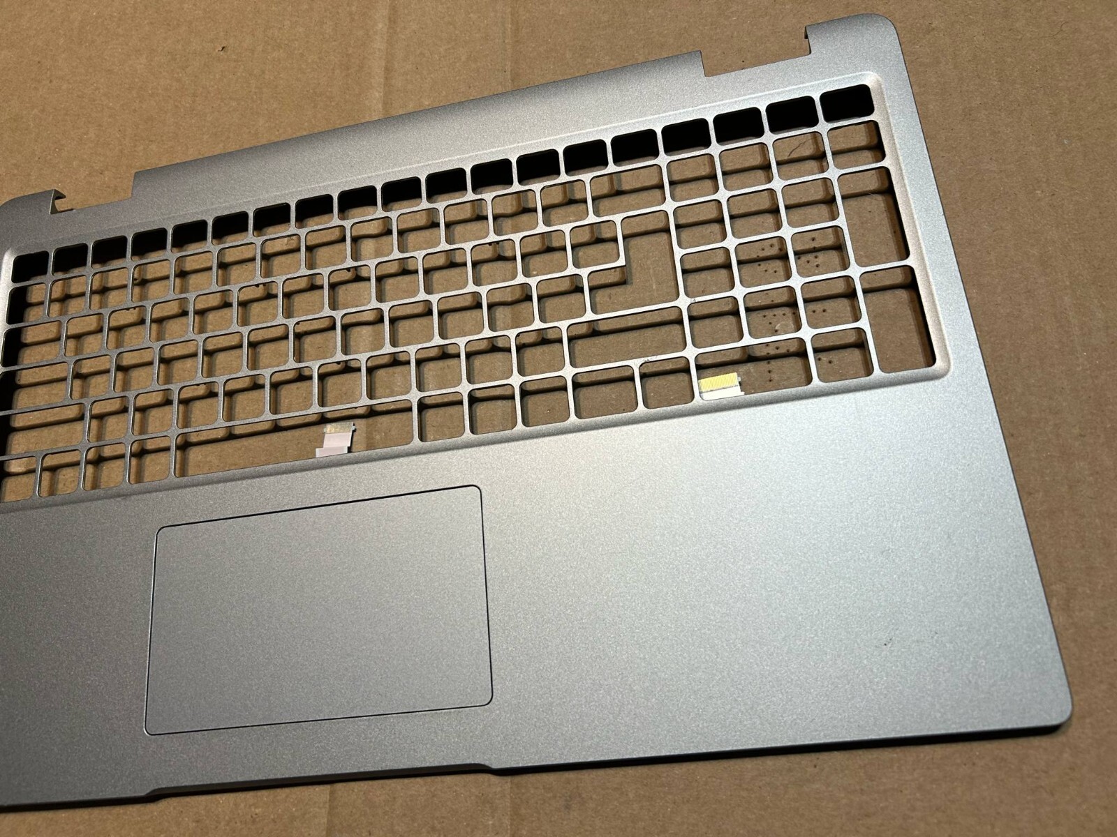 Genuine Dell Upper Case Palmrest With Touchpad & SC Card 0KT8XD KT8XD ...