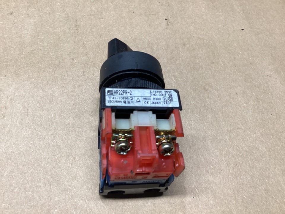 Fuji Electric AR22PR-2 Position Maintained Selector Switch #138L62 | eBay