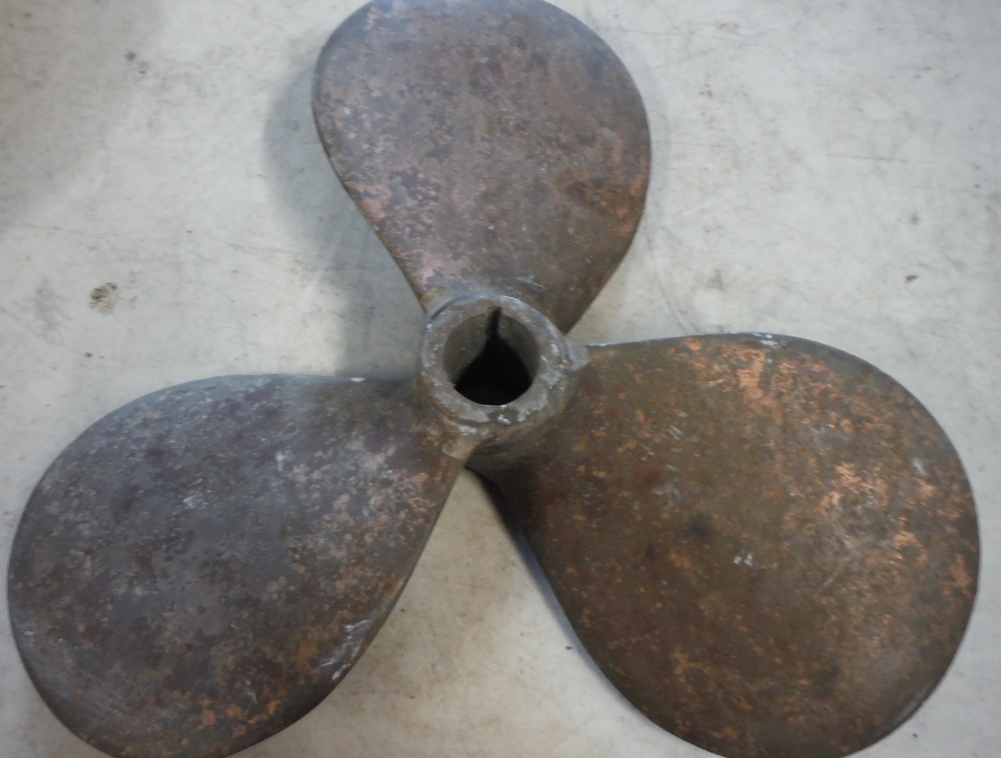 16 X 11 BRONZE 3 Blade RH Propeller 1-1/2” Bore Prop Inboard Wheel ...