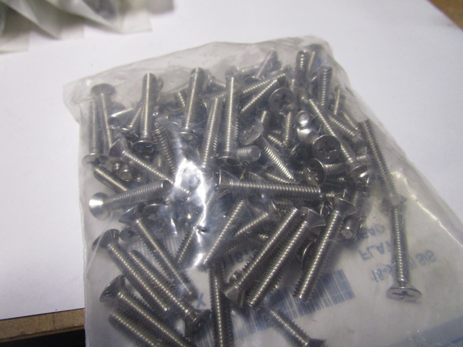 #8-32 x 1" Phillips Flat Head Grade 18-8 Stainless Steel Machine Screw ...