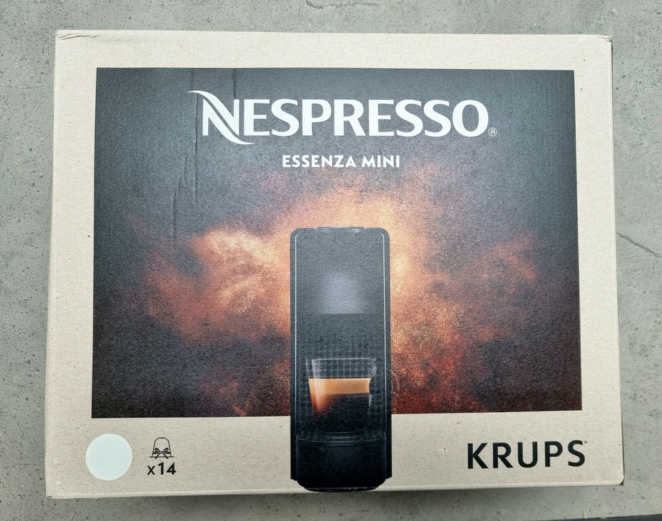 NESPRESSO ESSENZA MINI COFFEE MACHINE WHITE, BRAND NEW BOXED, Over 150 ...