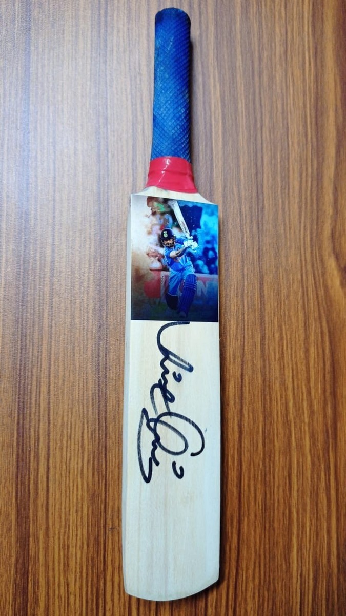 Bastao De Assinatura Virat Kohli